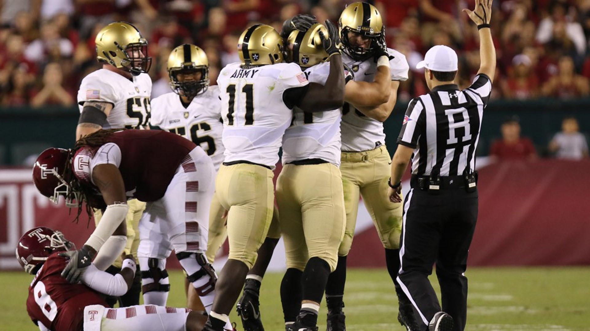 Army Defeats Temple in City of Brotherly Love - Army Navy Game